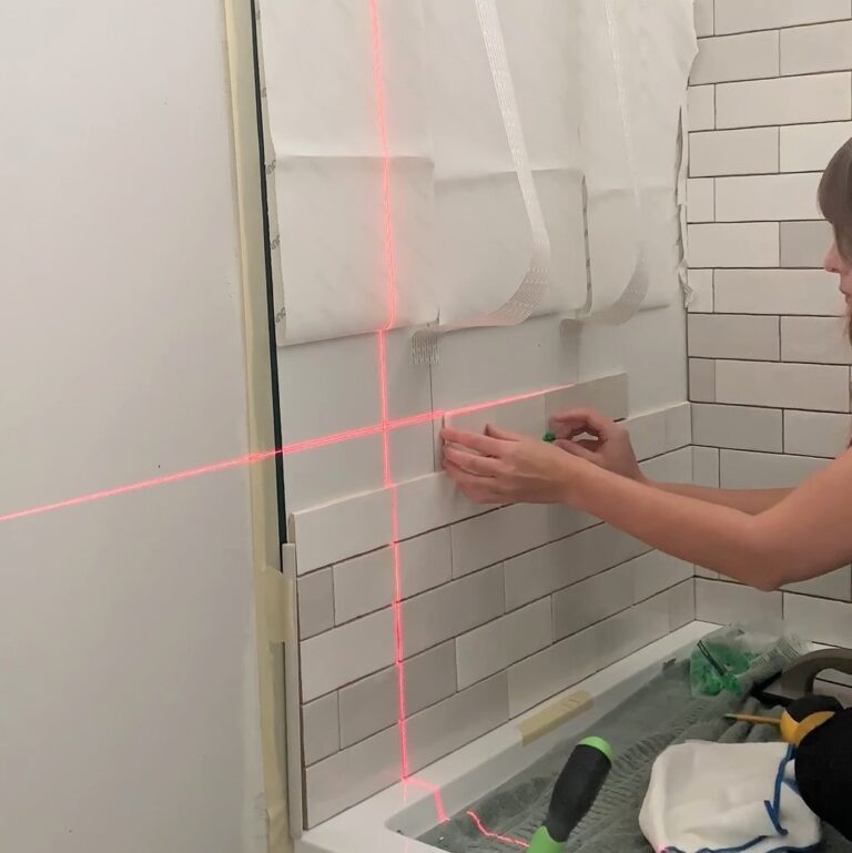 DIY Tiling: Traditional Mortar vs. Adhesive Tile Mat - haus & hand