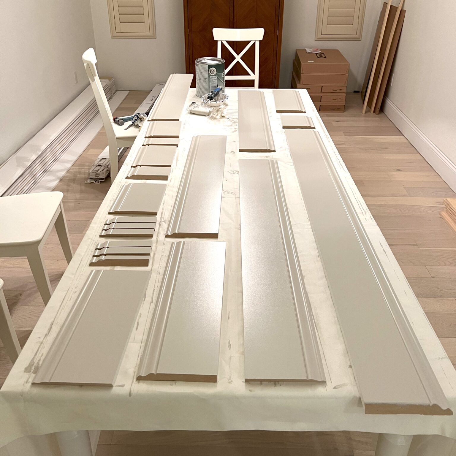 How to Install Baseboards Around Rounded Corners