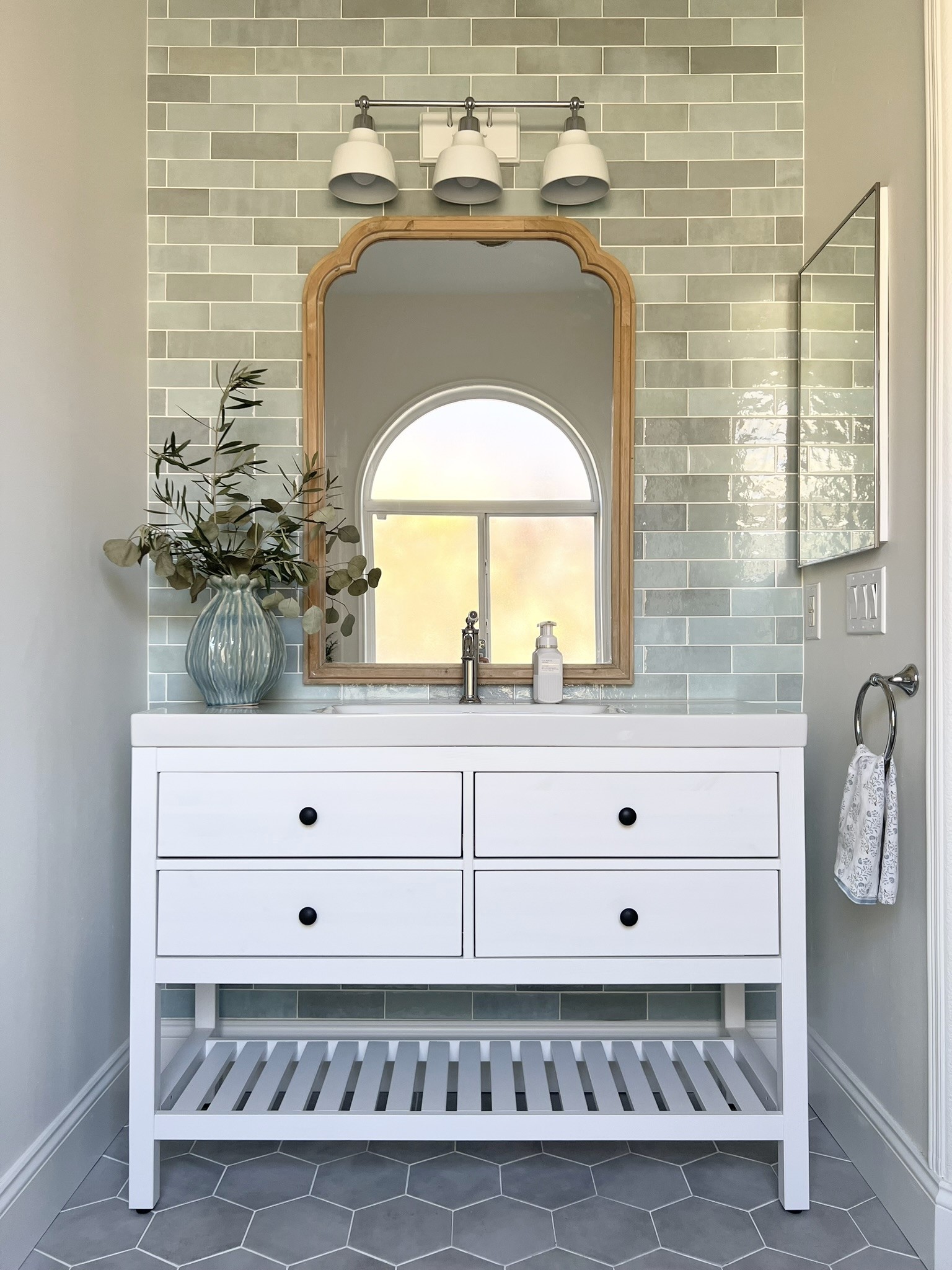 How to Install a Tile Accent Wall: Easy DIY Tiles