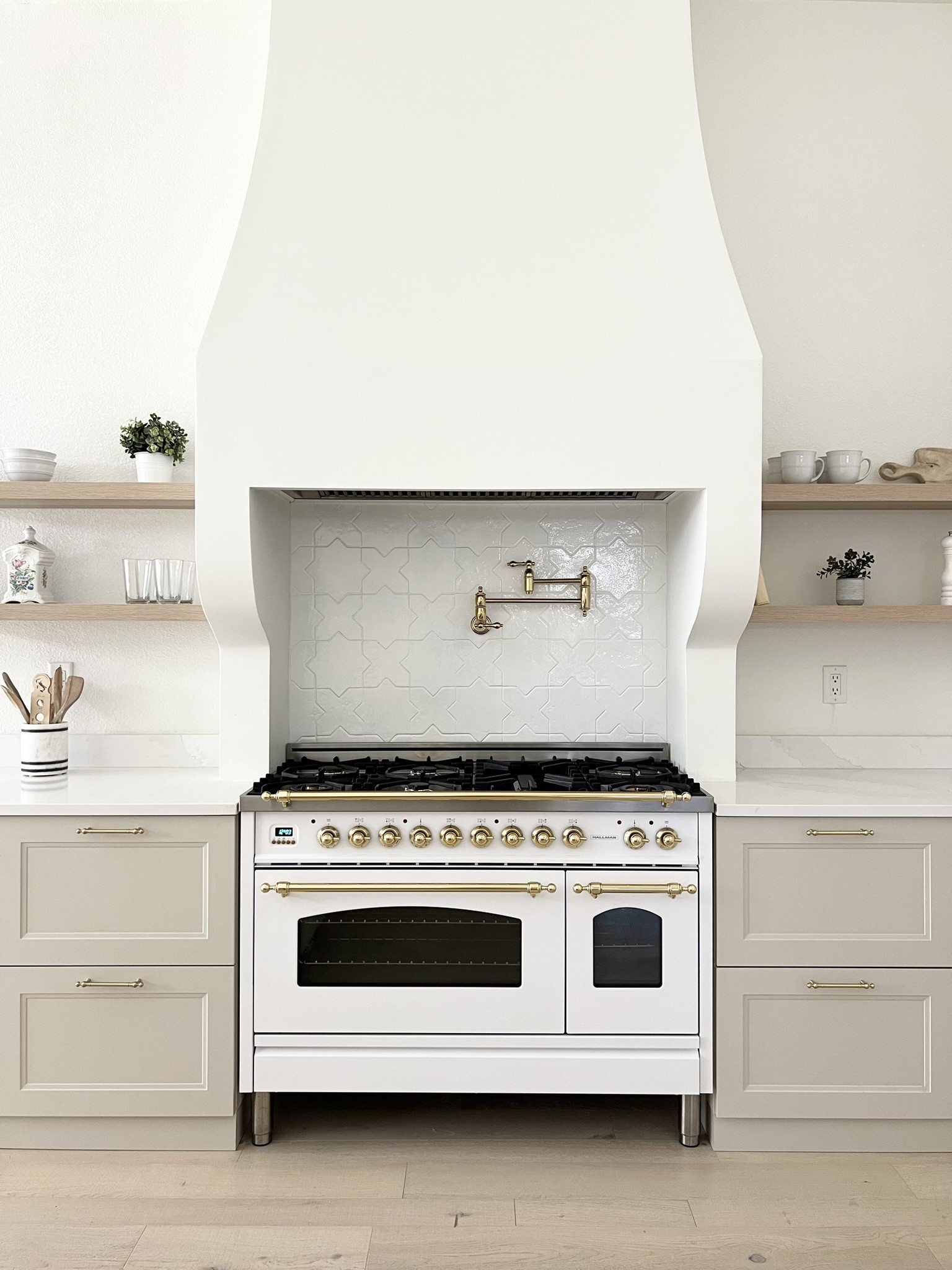 Hallman Range Review: Our Hallman 48 Range in White