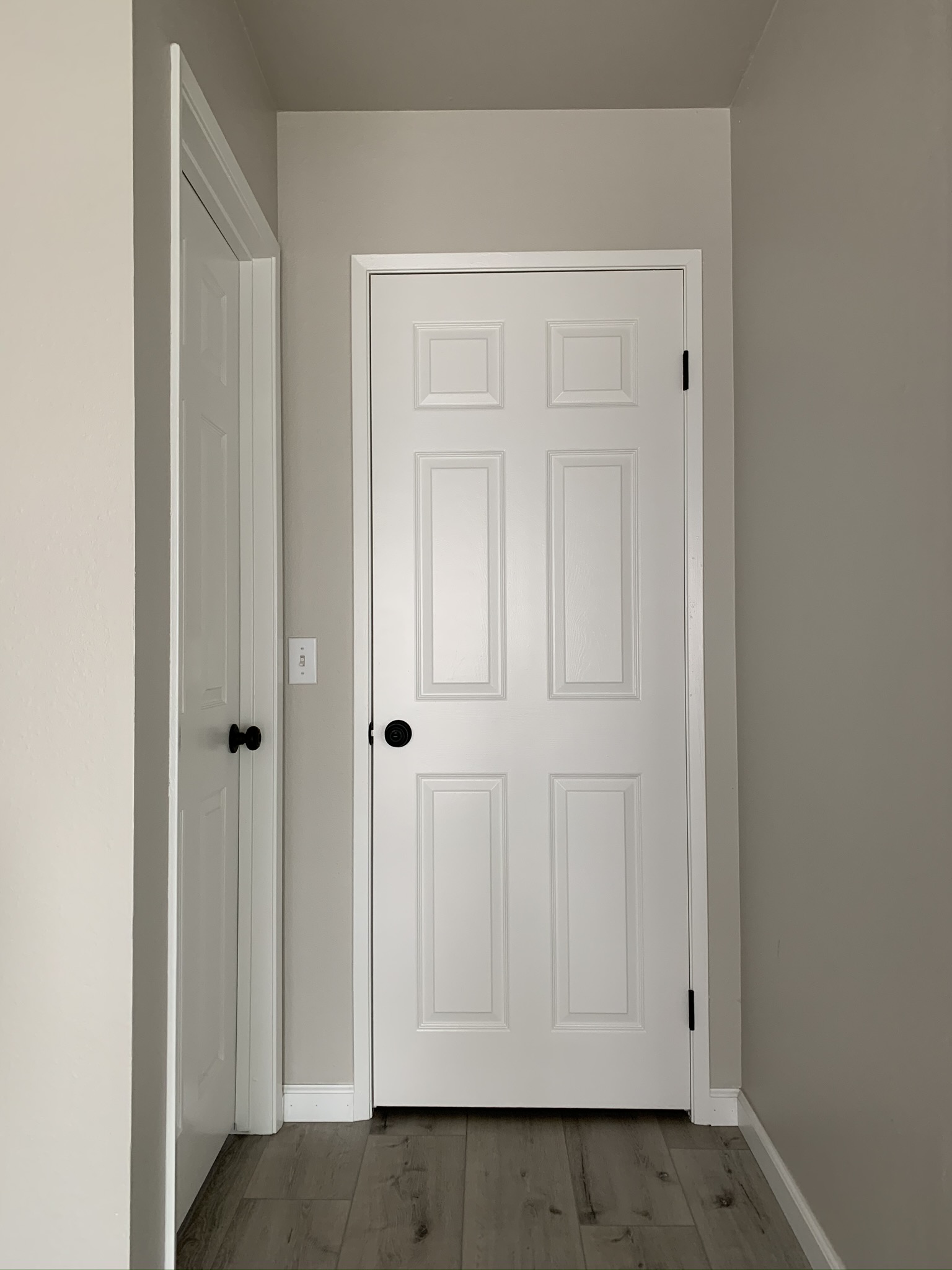 Sherwin Williams Agreeable Gray: Paint Color Review