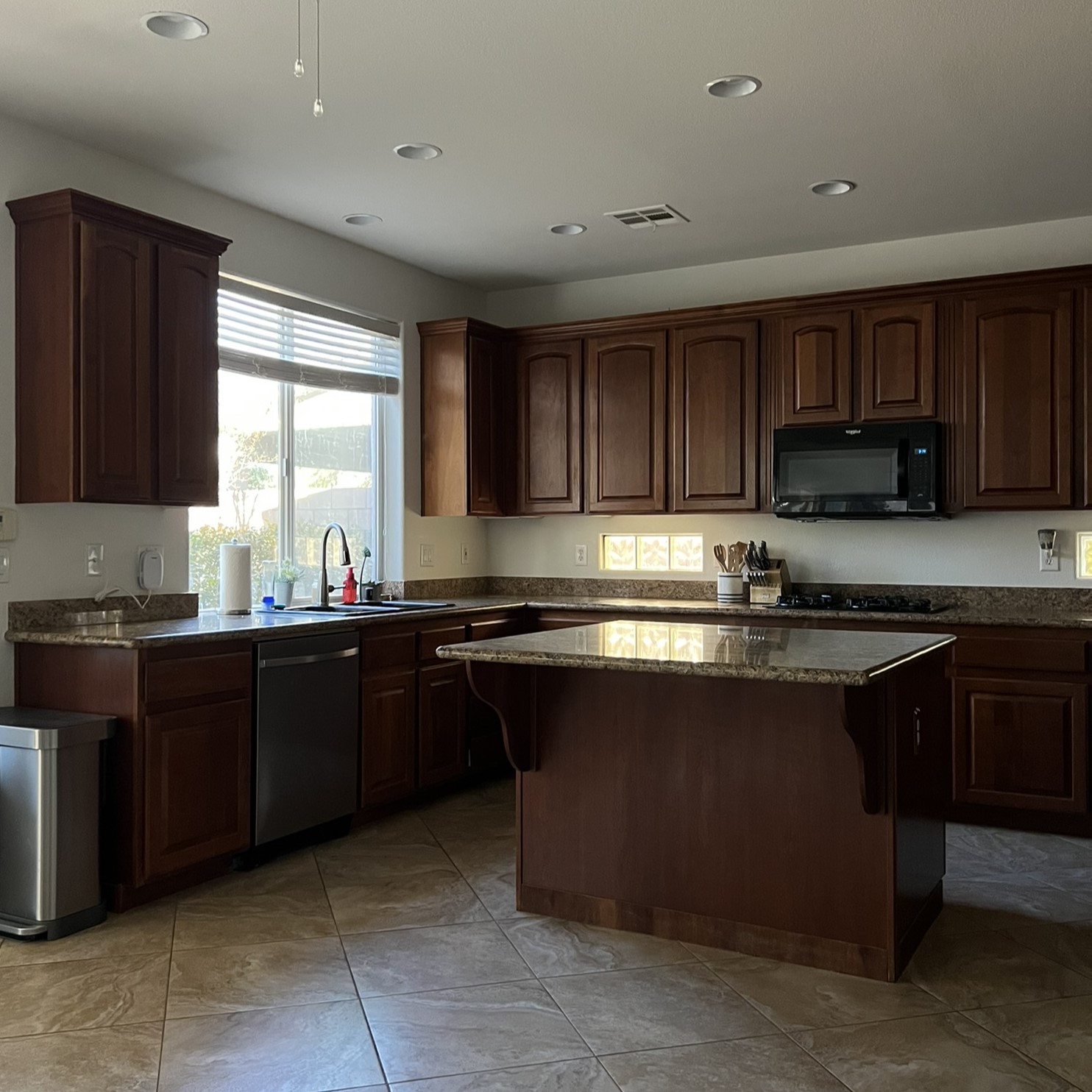How to Update Kitchen Cabinets Without Replacing Them: 3 Easy Steps