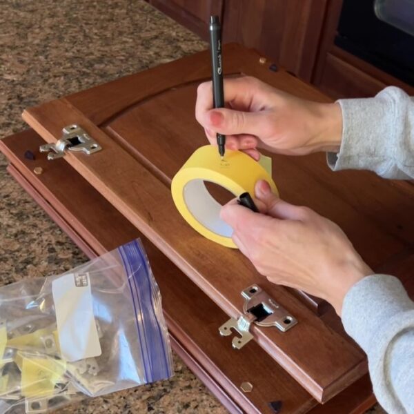 How to Update Kitchen Cabinets Without Replacing Them: 3 Easy Steps